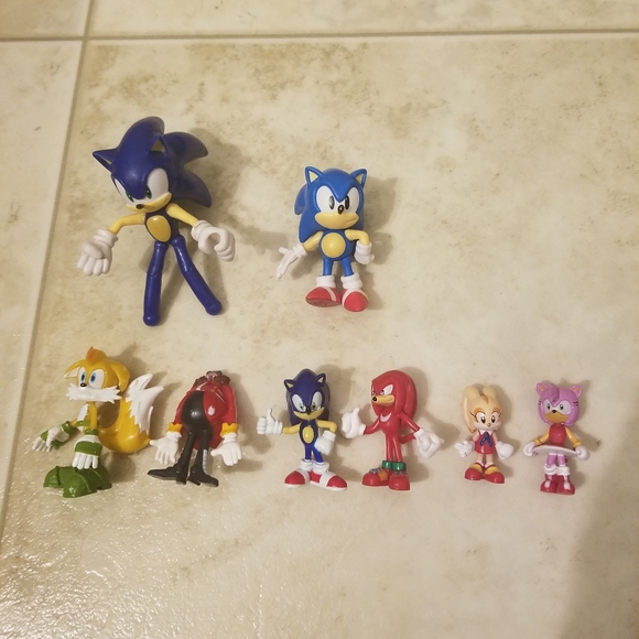 Toys | Sonic The Hedgehog Figures And Cake Tops Loose Lot One Missing ...